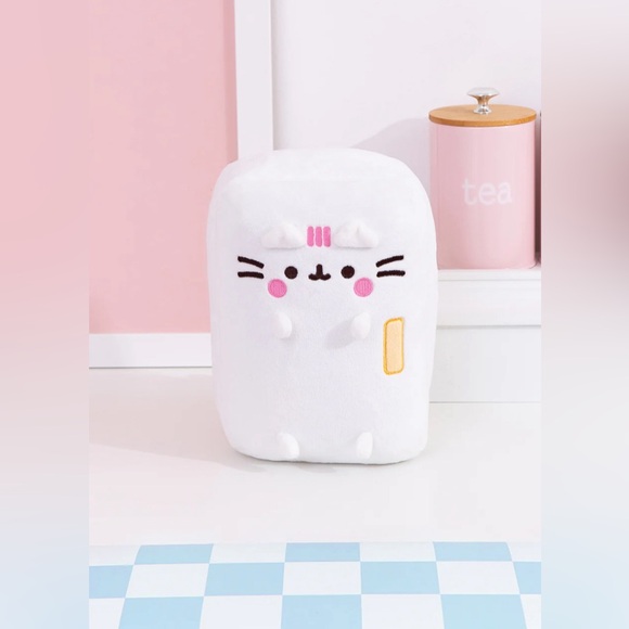 Pusheen | Accessories | Nwt Pusheen Adorable Kitchen Refrigerator Plush ...
